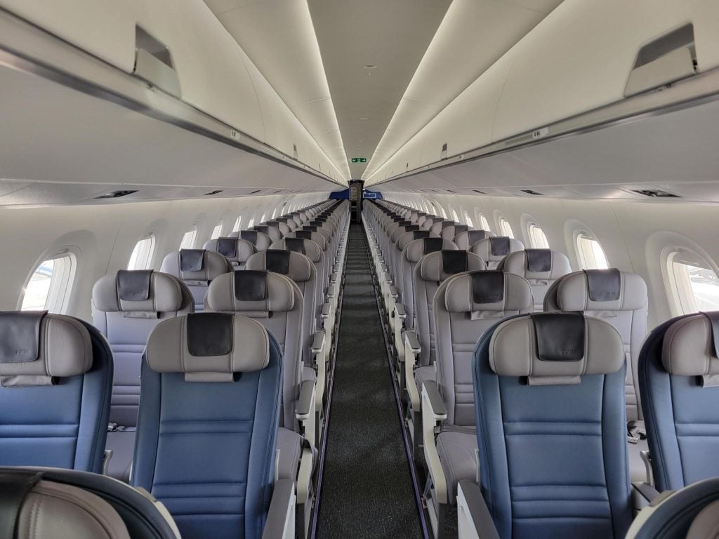 ¿Cómo es el avión Embraer E195-E2 que recibió hoy Mexicana en el AIFA? Aquí te lo decimos